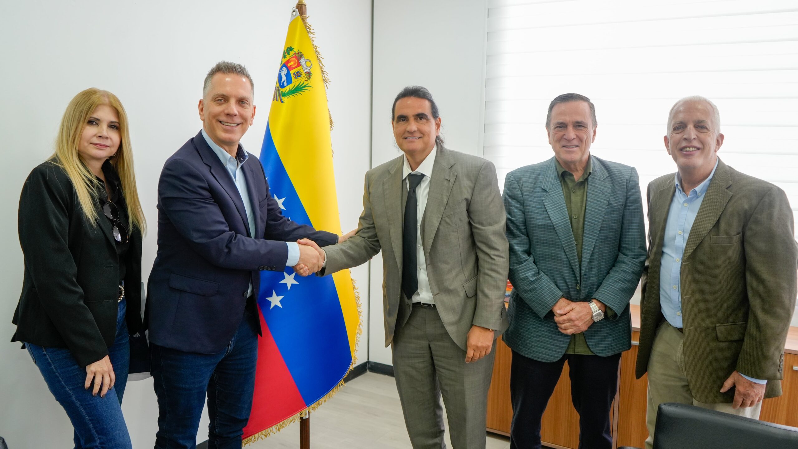 Ministro de Industrias y Producción Nacional lideró mesa de trabajo con cámaras industriales del ...